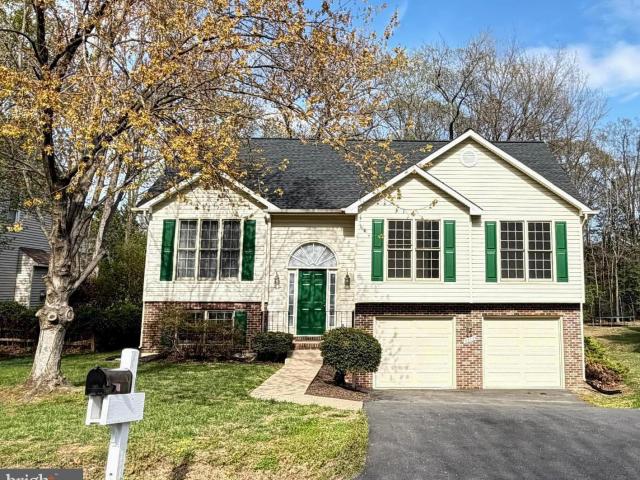 9805 Kenmore Ct, Fredericksburg, VA 22408 | Compass