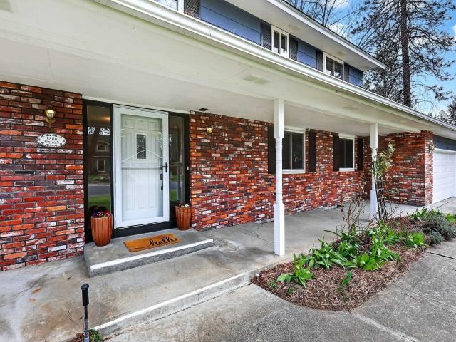 9806 N Seminole Dr, Spokane, WA 99208 | MLS #202614 | Compass