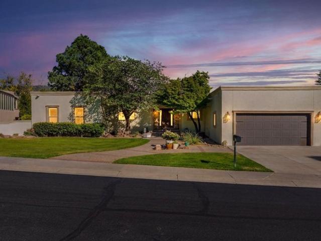 9806 Greenbrier Rd NE, Albuquerque, NM 87111