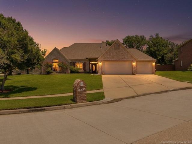 9808 E 84th St N, Owasso, OK 74055