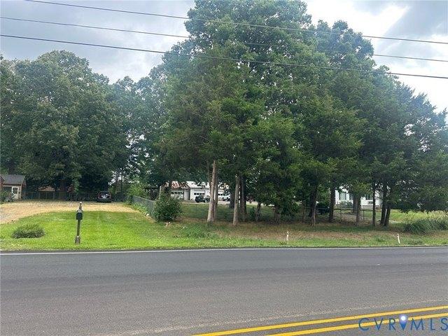 9808 Reams Rd, North Chesterfield, VA 23236
