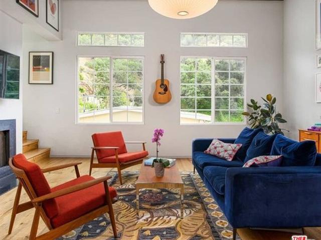 9809 Easton Dr, Beverly Hills, CA 90210