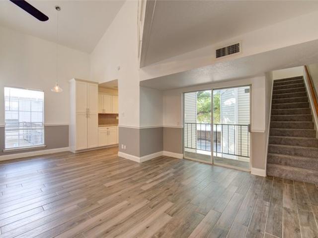 9809 Richmond Ave Unit D5, Houston, TX 77042