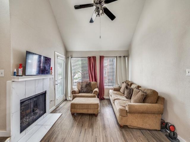 9809 Walnut Street # 203