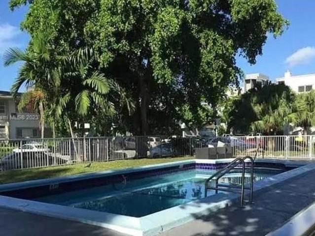 9800 Bay Harbor Dr E #6, Bay Harbor Islands, FL 33154