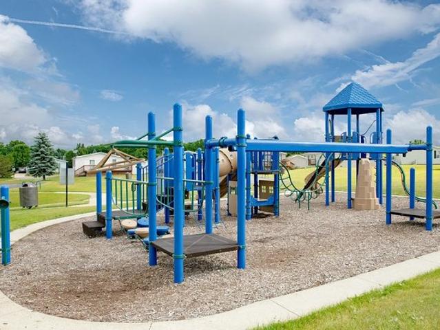 9800 Bloomsbury Cir, Northville, MI 48167