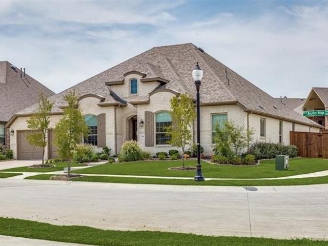 9800 Boulder Ridge Bnd, Oak Point, TX 75068