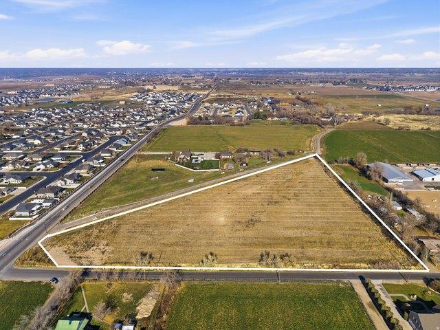 9800 S Woodland Hills Dr, Salem, UT 84653