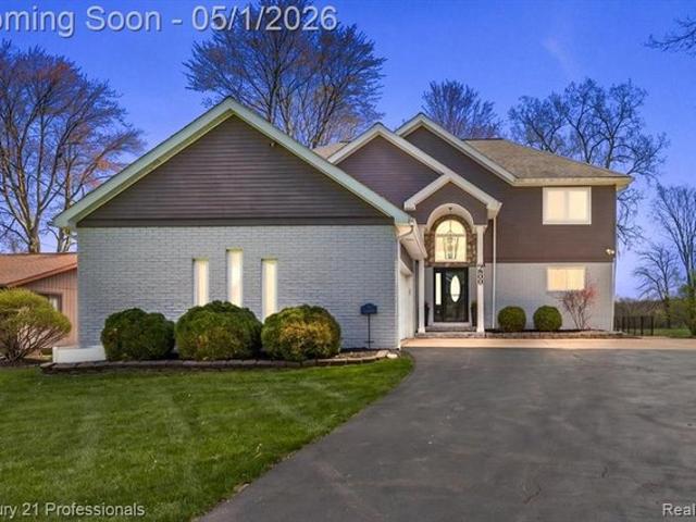 9800 Sashabaw Rd, Independence, MI 48348