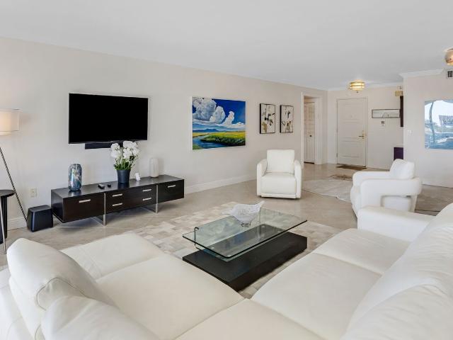 9801 Collins Ave Unit# 5S, Bal Harbour, US, FL