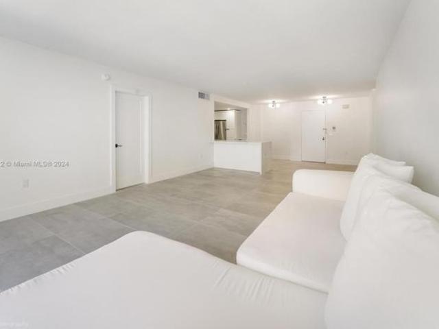 9801 Collins Ave #19V, Bal Harbour, FL 33154