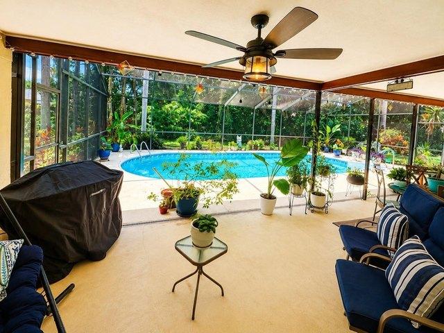 9801 Didrikson Dr, New Port Richey, FL 34655