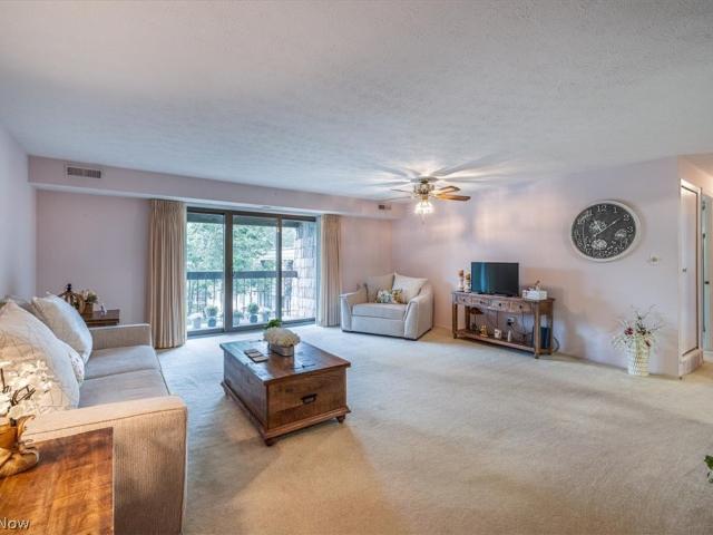 9801 Sunrise Boulevard O33