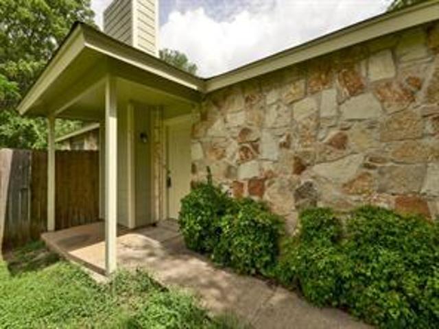 9802 Hundred Oaks Cir # A