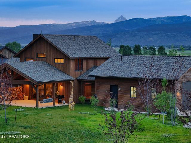 9802 Hiddenwaters Ln, Victor, ID 83455 | MLS #26 176