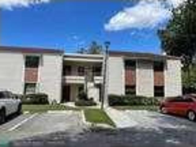 9803 NW 3rd Ct #9803, Plantation, FL 33324