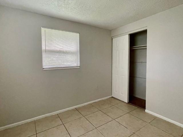 9803 N. 11th 1 Bedroom Apartment for Rent at 9803 N 11th St, Tampa, FL 33612 North Tampa