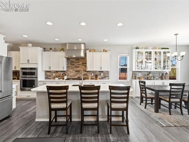 9803 Fairway Glen Drive