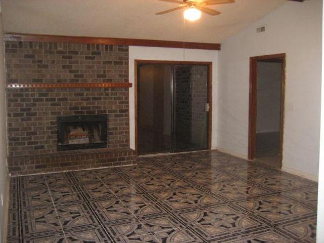 $980 / 3br 1500ft² + Bonus room. Nice house in Corey Woods cul de sac Summerville