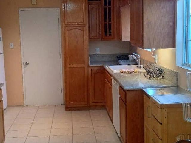 $980 / 1br Northridge Quiet area