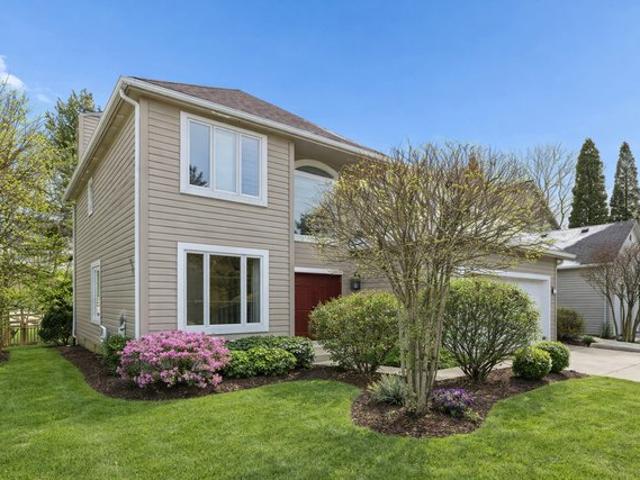 980 Half Day Rd, Highland Park, IL 60035
