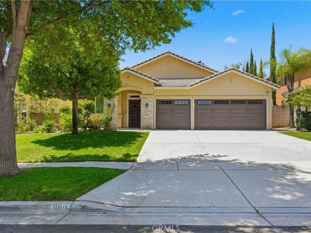 980 Hemingway Dr, Corona, CA 92878