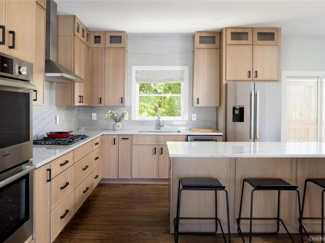 980 Manhanset Ave, Greenport, NY 11944 | MLS #915982