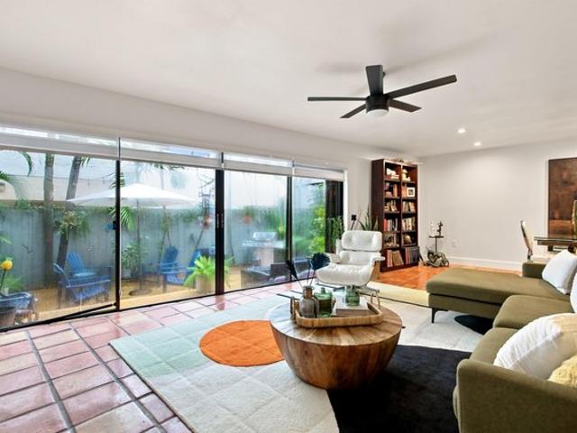 980 NW N River Dr Unit 30, Miami, FL 33136