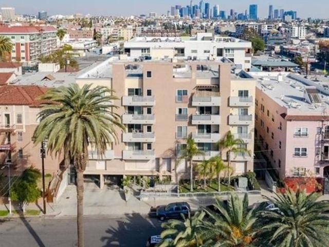 980 S Oxford Ave #403, Los Angeles, CA 90006