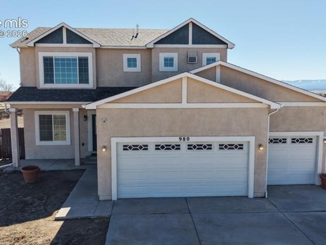 980 W El Nido Dr, Pueblo, CO 81007