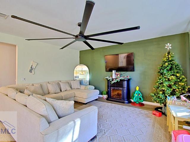 980 Turpentine Trail
