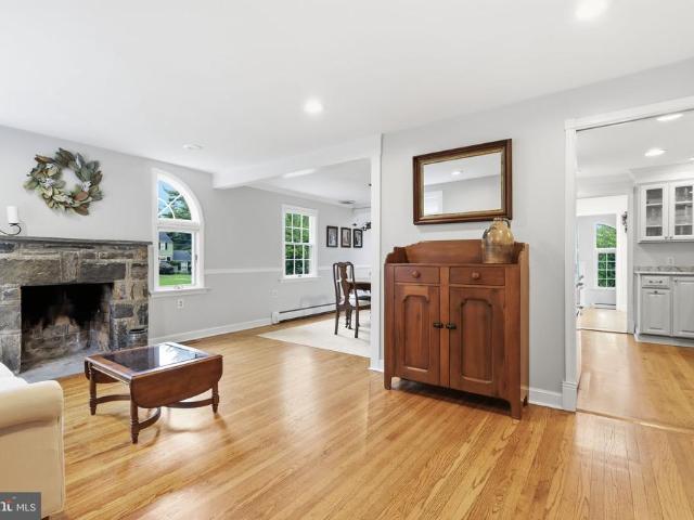 980 Valley Road