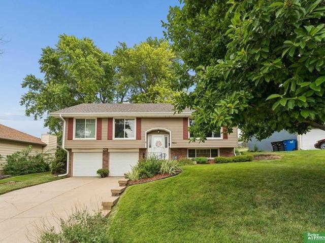9814 Browne St, Omaha, NE 68134