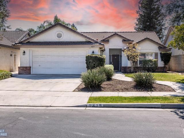 9815 Cabbage Rose Avenue