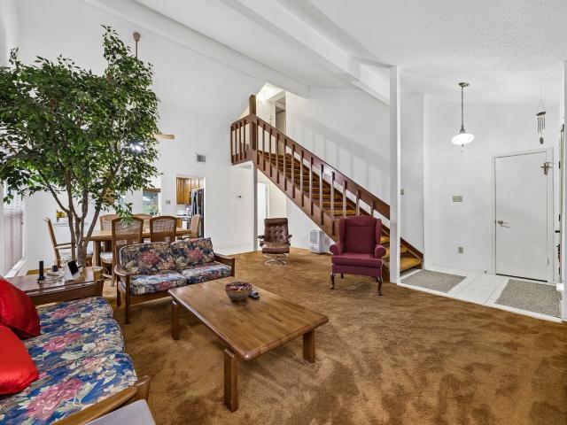 9815 Walnut Glen Drive