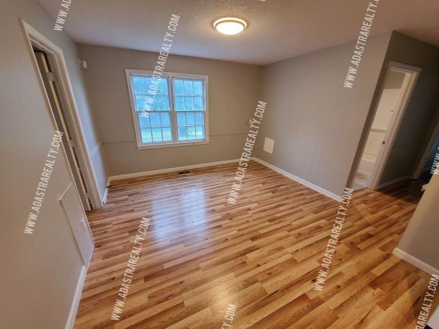 9816 E 67th Terrace, Raytown, MO 64133 3 Bedroom Apartment for Rent at 9816 E 67th Ter, Raytown, MO 64133