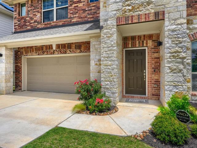 9816 Eloquence Dr