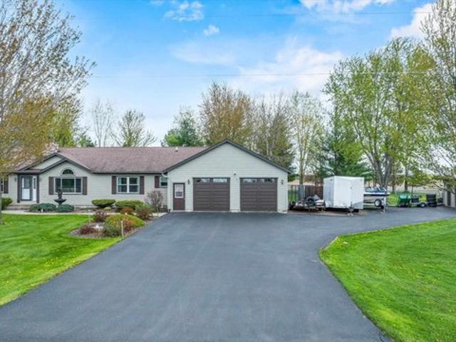 9816 Lincoln Ave, Marshfield, WI 54449