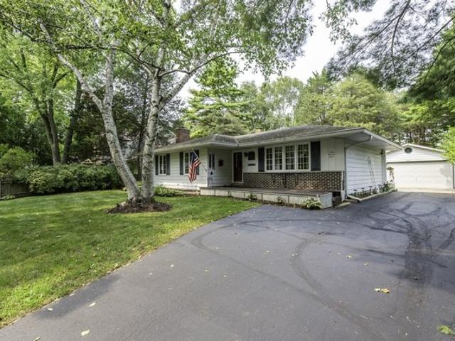 9816 W Oak Forest Dr, Beach Park, IL 60099