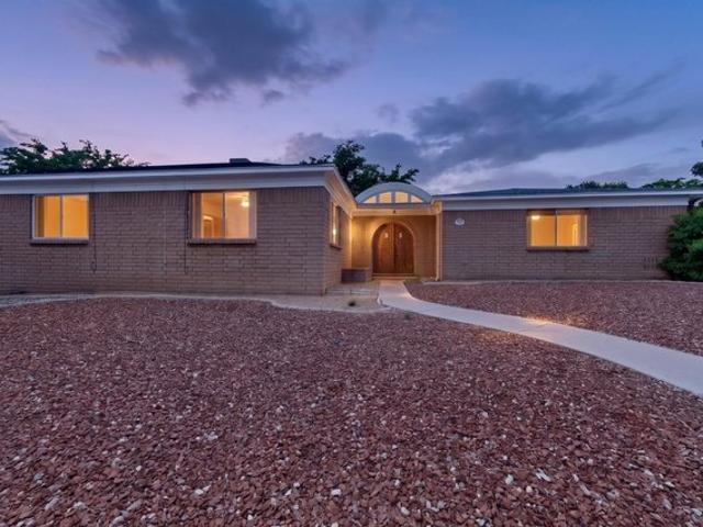 9817 Pitt Pl NE, Albuquerque, NM 87111