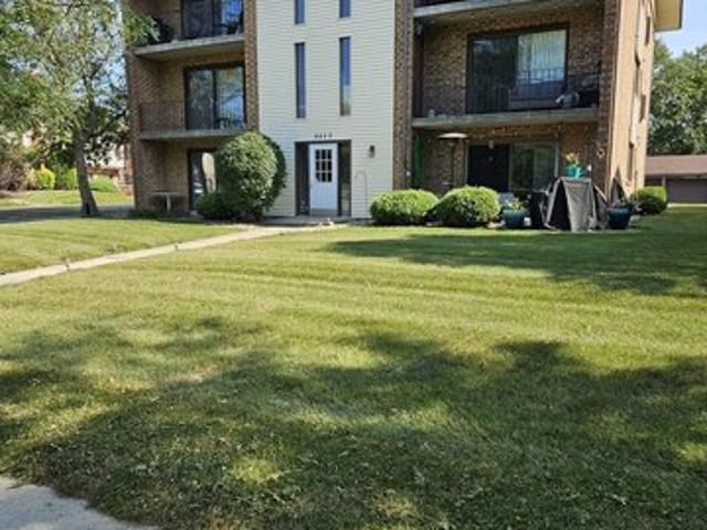 9817 Treetop Dr Apt 2A, Orland Park, IL 60462