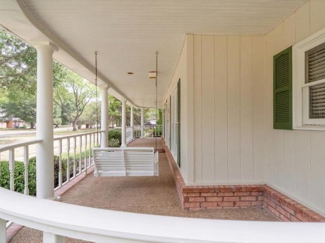 9817 woodland view ln