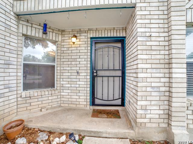 9818 Kenbridge Dr