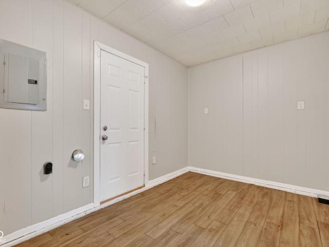 9819 Bishop Ct, Indianapolis, IN 46235 | MLS #22087 | Compass