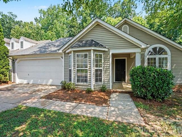 9819 Veronica Dr, Charlotte, NC 28215