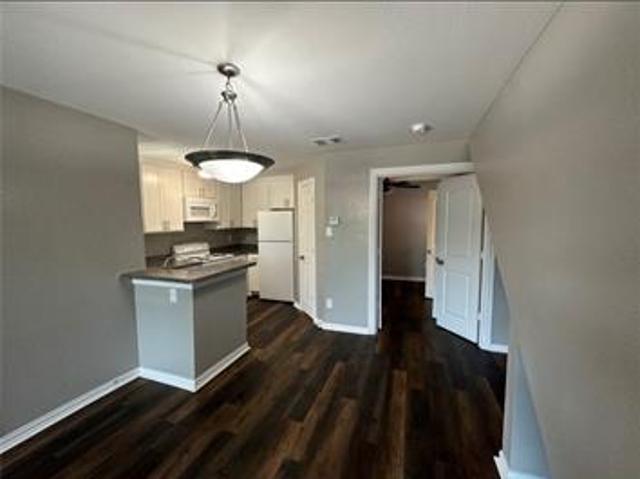 9819 Walnut St, Unit 206, Dallas, TX 75243 | MLS #21177 | Compass