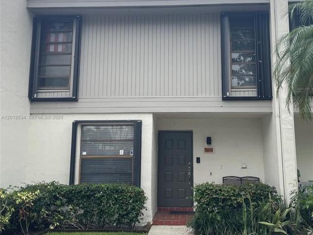 9810 NW 10th St Unit 88, Pembroke Pines, FL 33024
