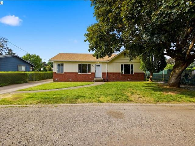 9810 NE 2nd St, Vancouver, WA 98664