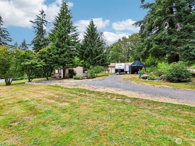 9810 6th Ave NW, Tulalip, WA 98271