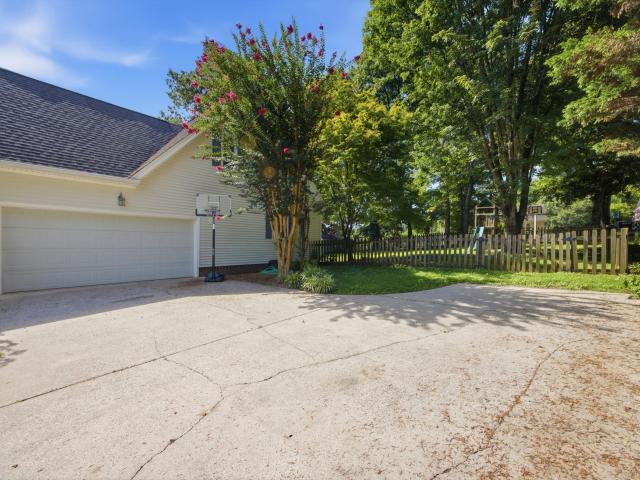 9811 Autumn Glen Drive